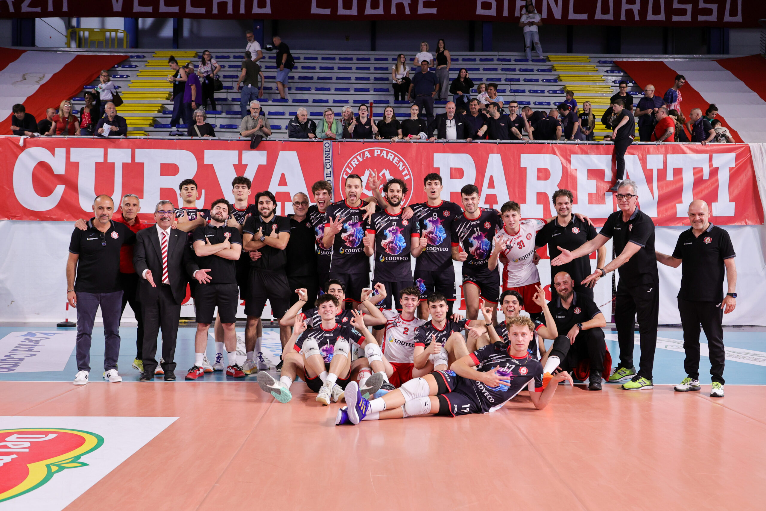 I LUPI MORDONO E DOMINANO GARA 1 DELLA FINALE PLAYOFF - Lupi Santa Croce